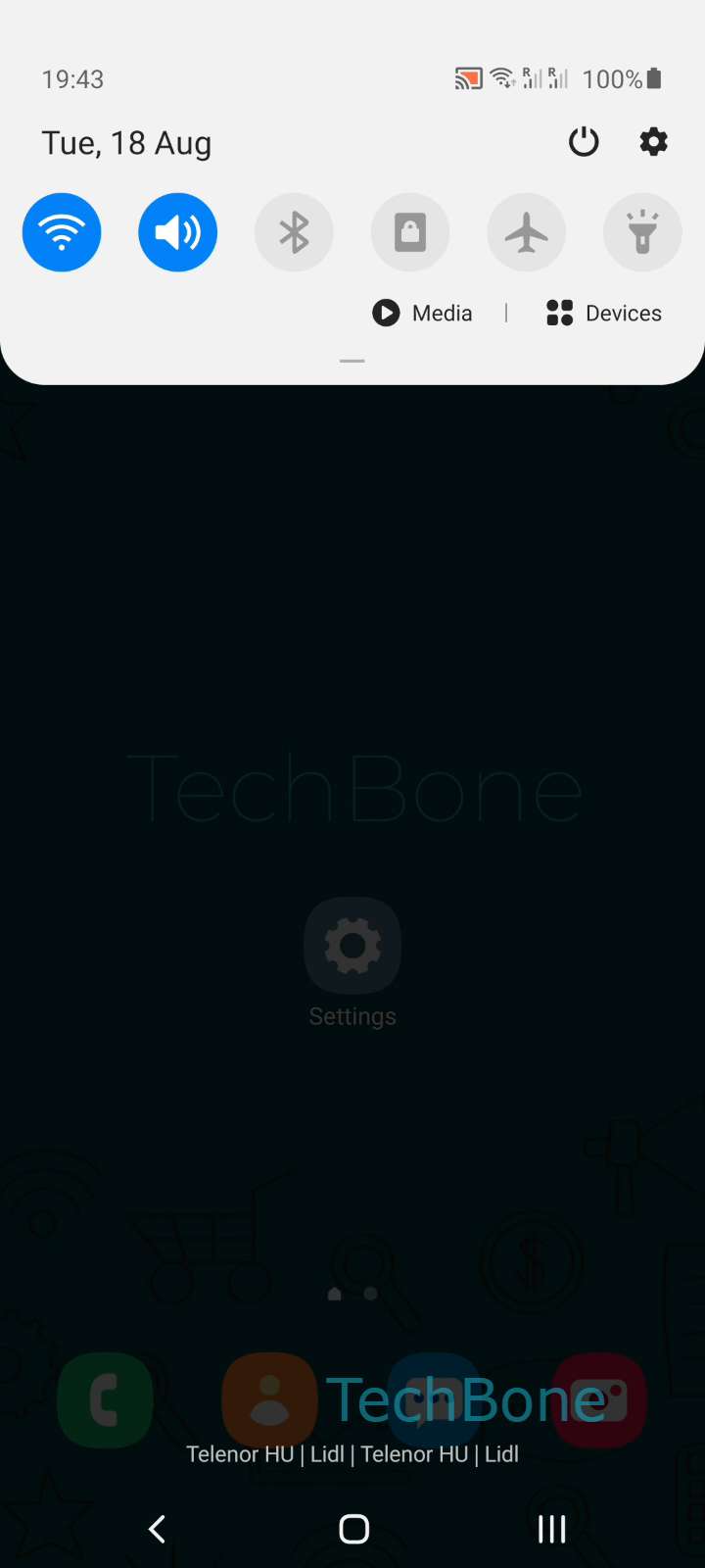 How to Turn on/off Flashlight - Samsung Manual | TechBone